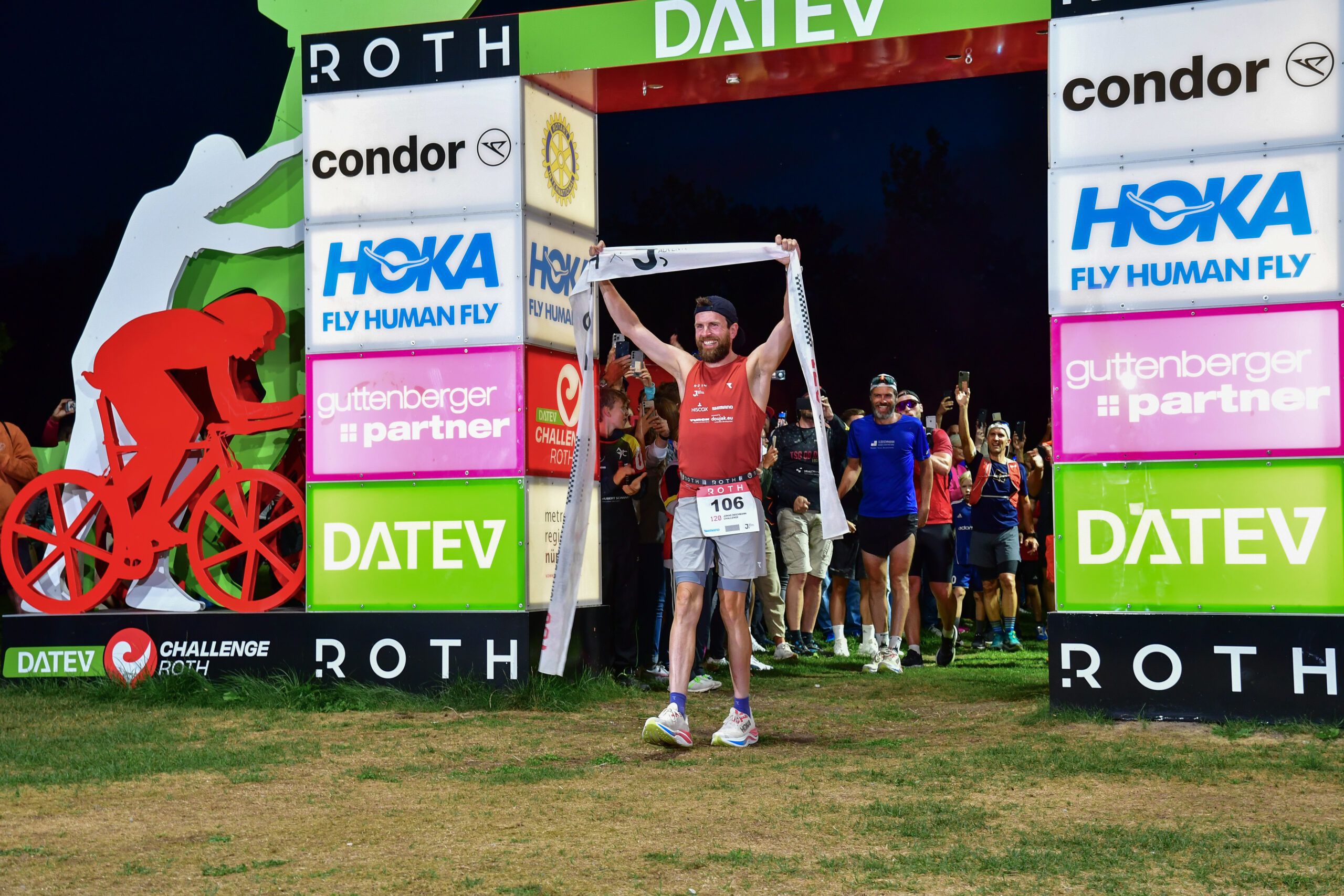 Jonas Deichmann knackt eigenen Weltrekord – 120 Tr...